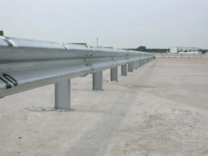 Road Guard Rails Safety Barriers In Ksa